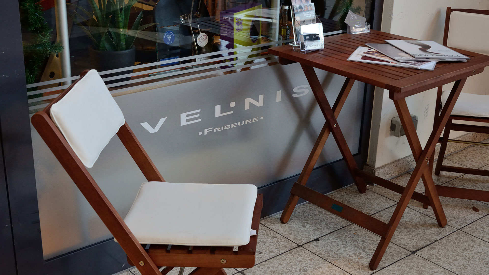 Home | Velnis Friseure