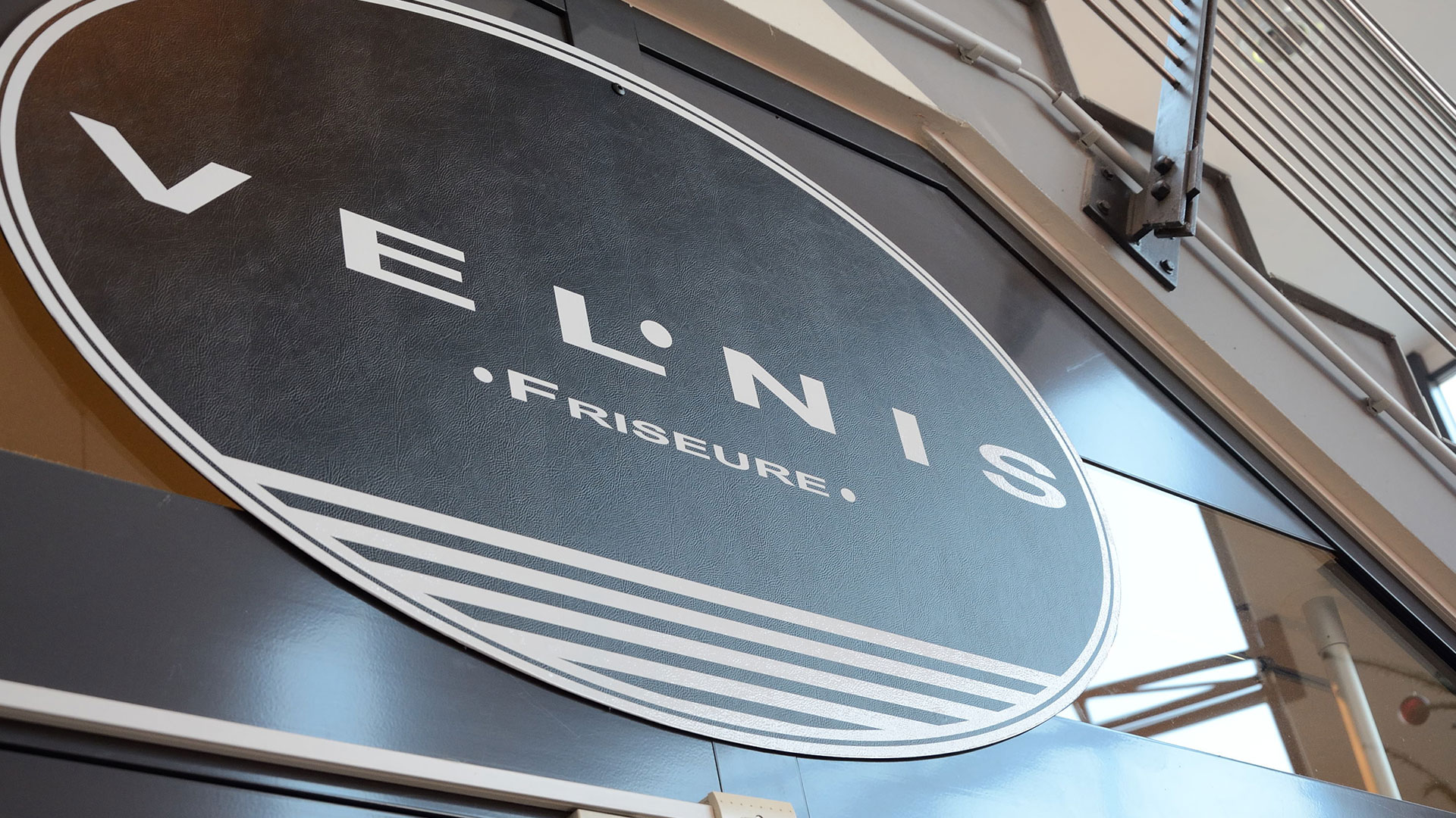 Home | Velnis Friseure